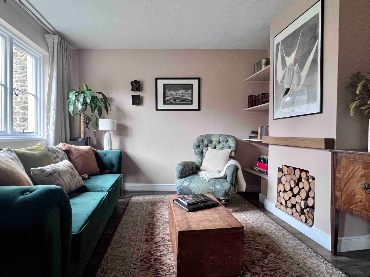 Historic Family Cottage - Discover Frome